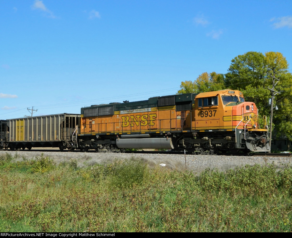 BNSF 8937 - DPU
